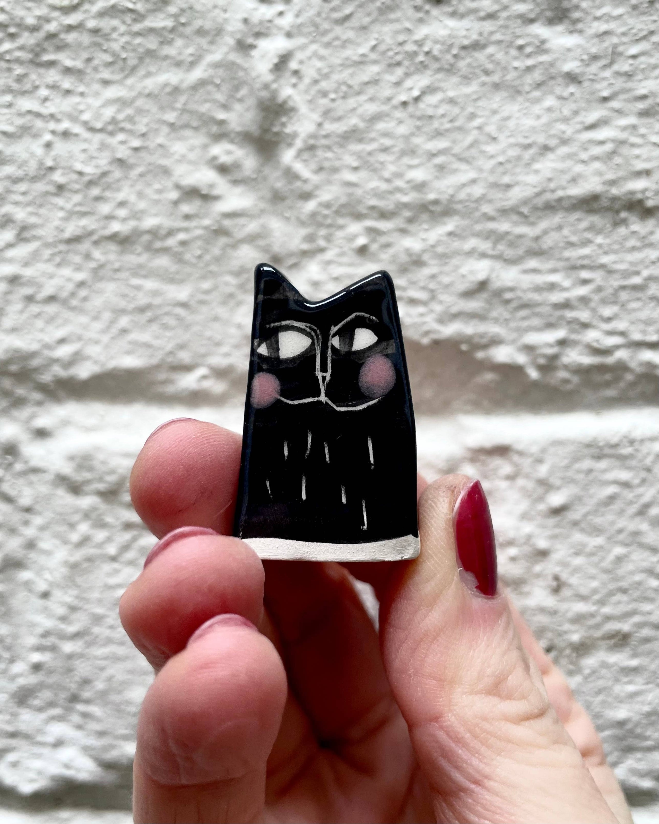 Ceramic reverse cat figurine small | Laughing Dog Brighton